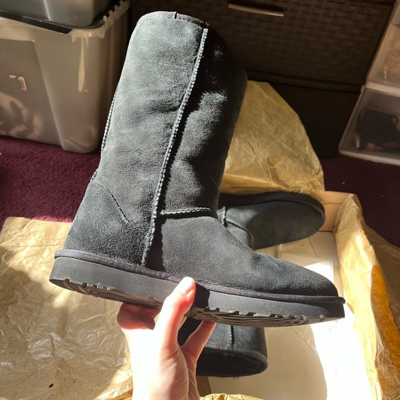 UGG | Shoes | Lightly Worn Tall Black Ugg Boot Sz 8 | Poshmark